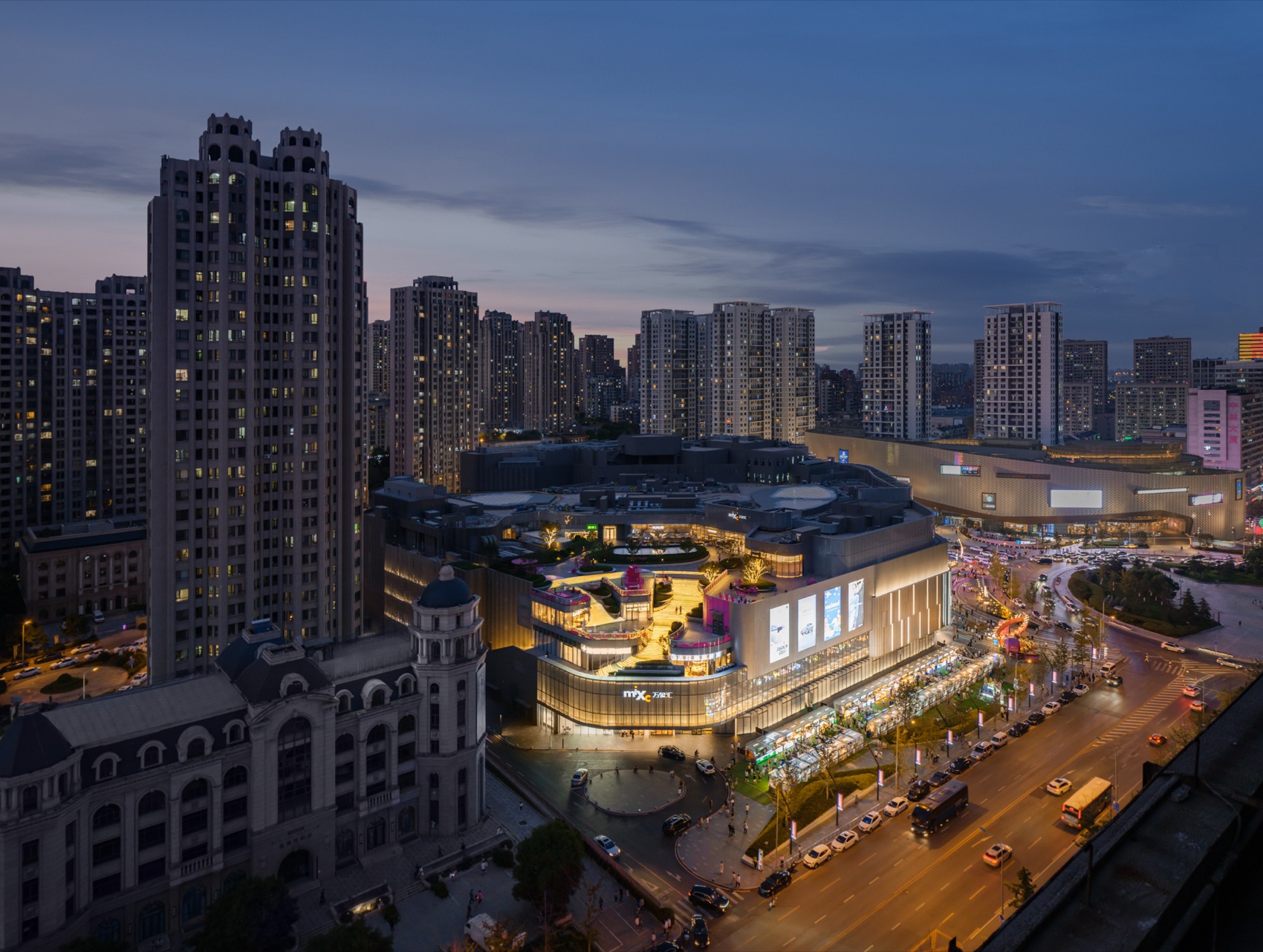 Dalian MIXC Landscape Design by PERCENT LANDSCAPE DESIGN STUDIO - 谷德设计网