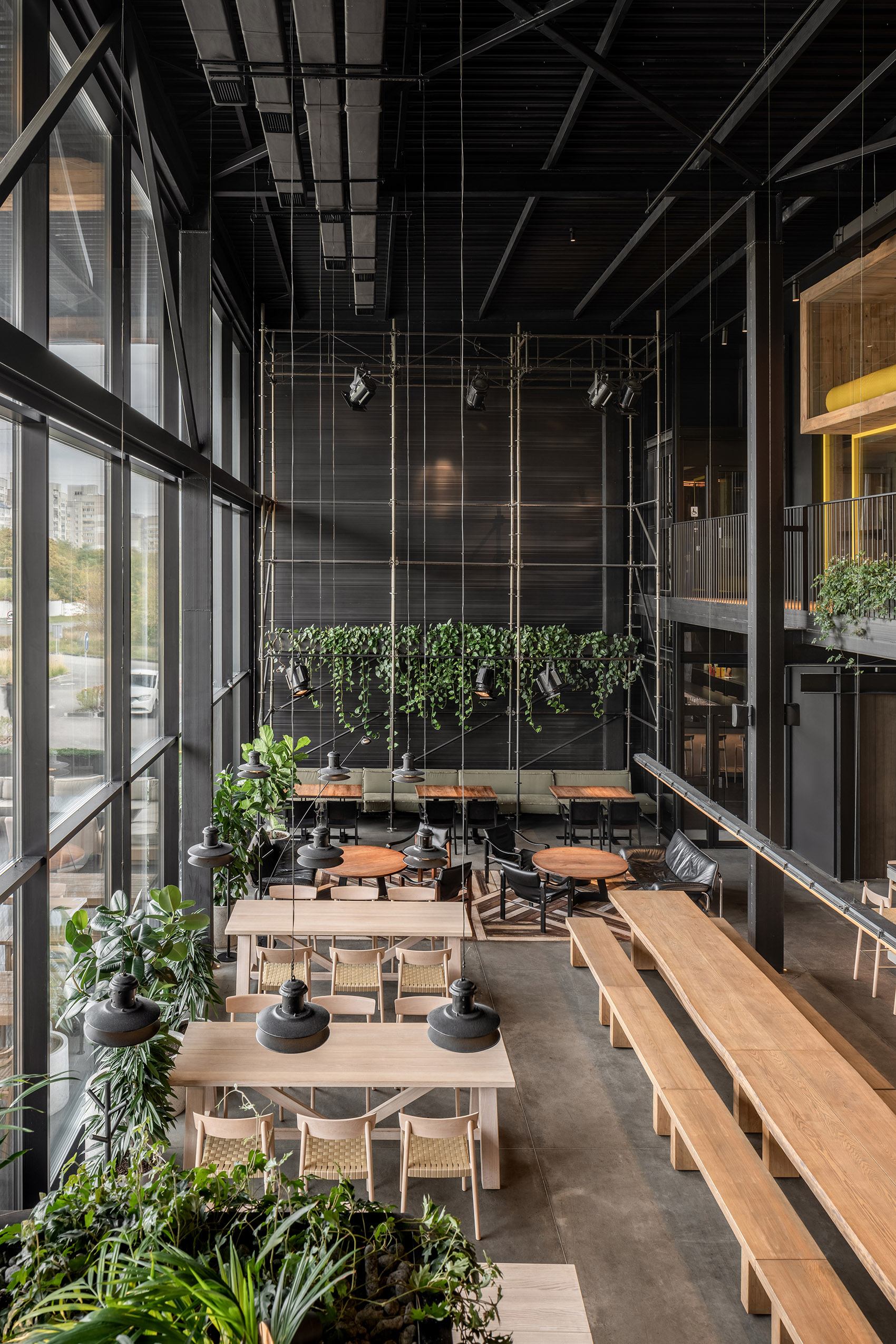MOVA Beer Space by balbek bureau - 谷德设计网