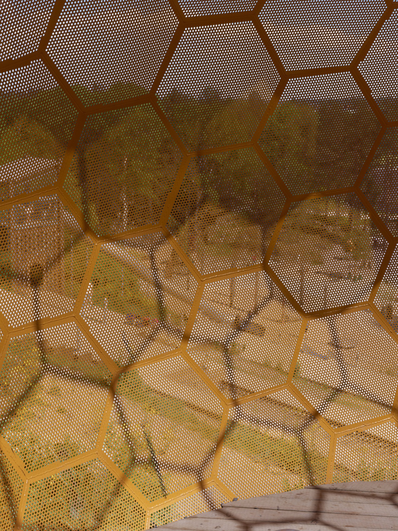 Vårbergstoppen Playground Spheres by AndrénFogelström - 谷德设计网