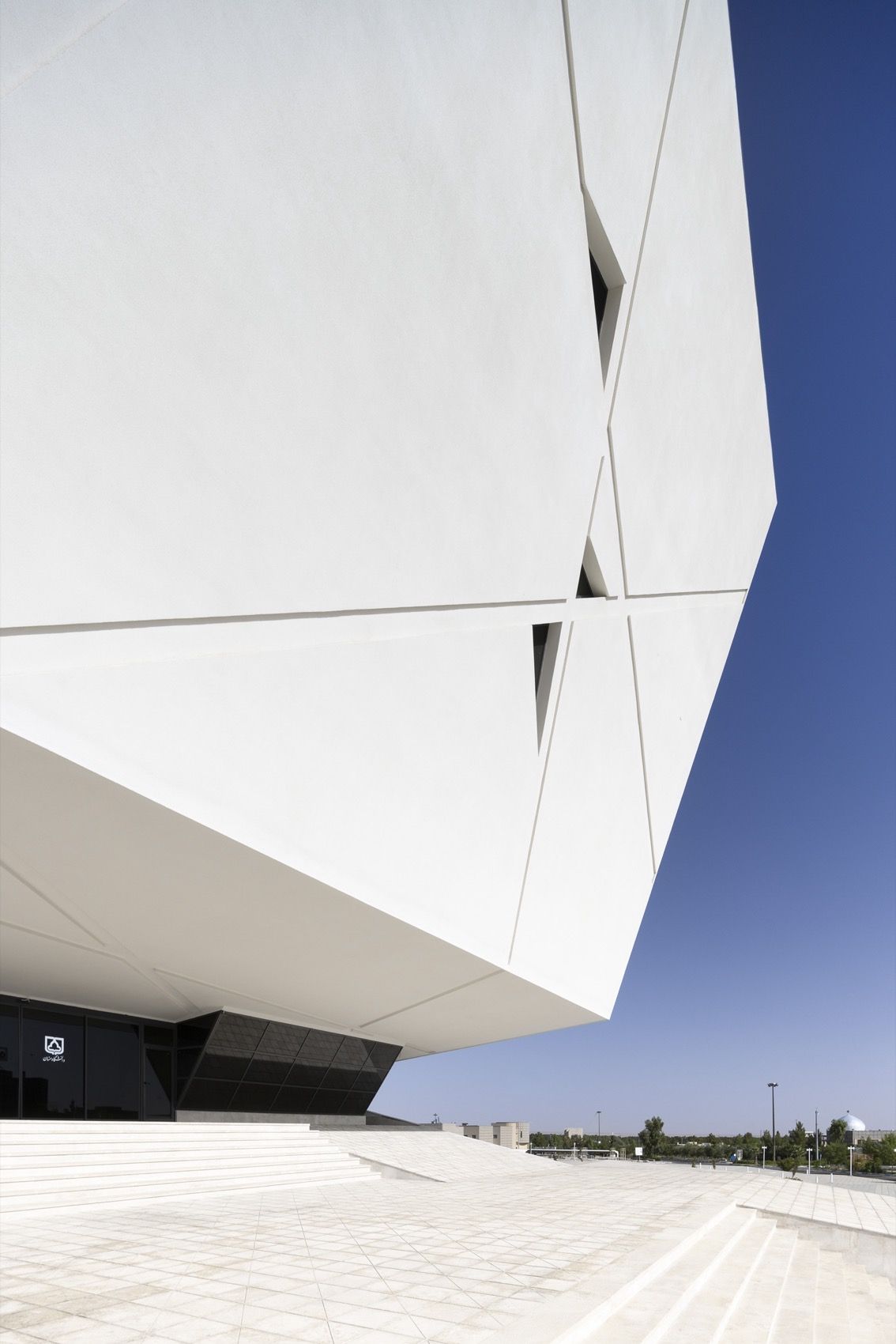 University of Semnan Auditorium and Library by New Wave Architecture ...