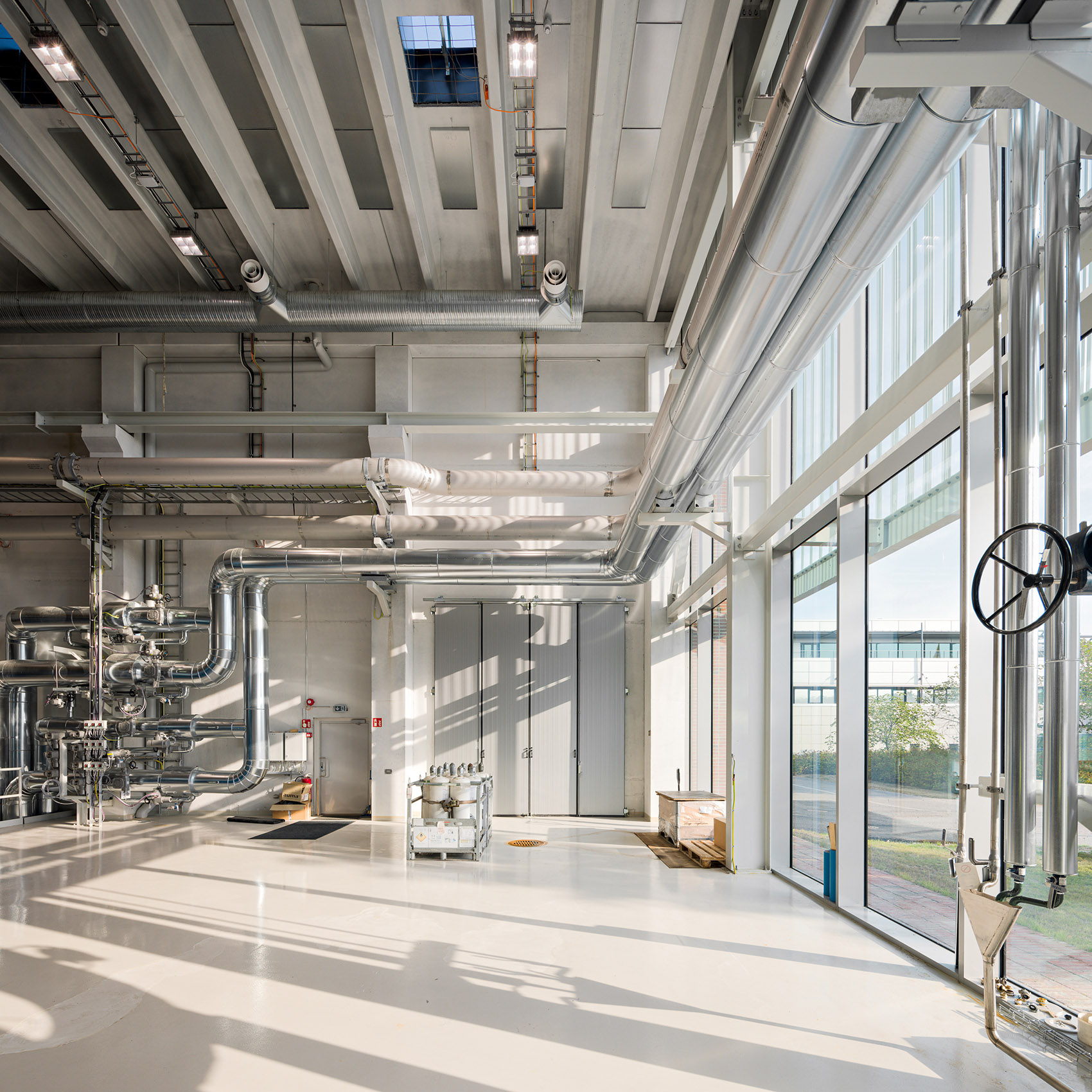 Vuosaari Heat Pump Building by Virkkunen & Co Architects Ltd - 谷德设计网