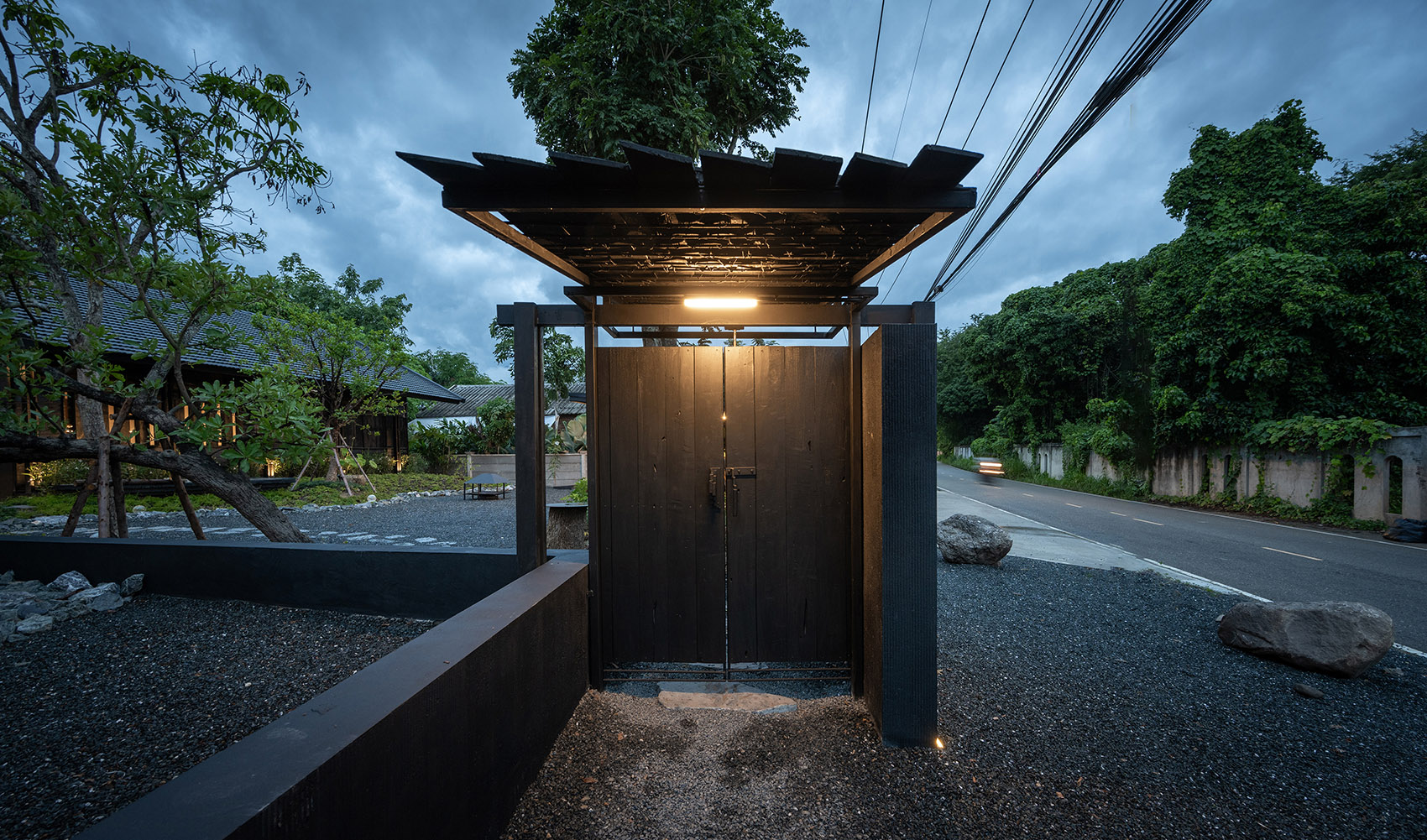 Baan Dam by Housescape Design Lab - 谷德设计网