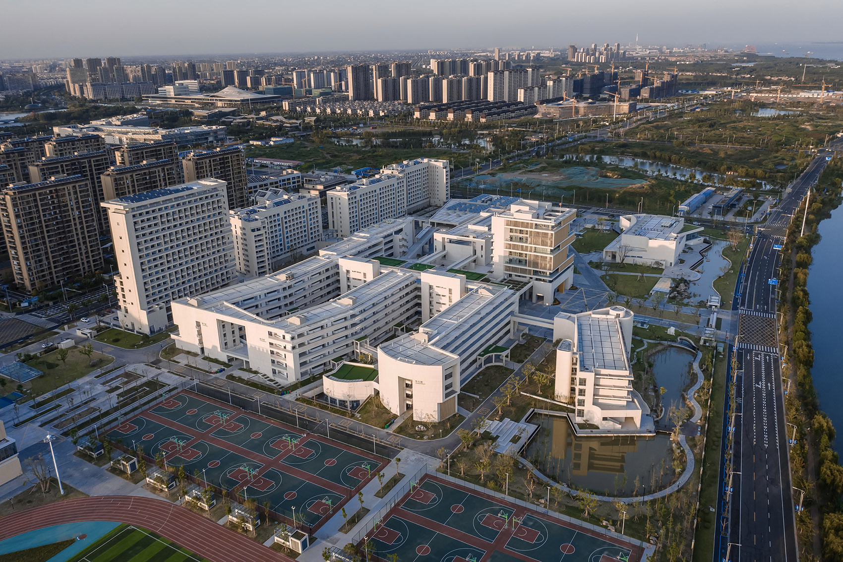 New campus of Jiangsu Jingjiang Senior High School by Rong Zhaohui ...