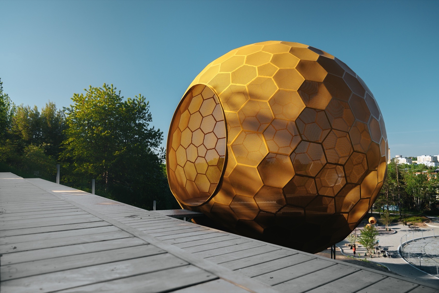 Vårbergstoppen Playground Spheres by AndrénFogelström - 谷德设计网