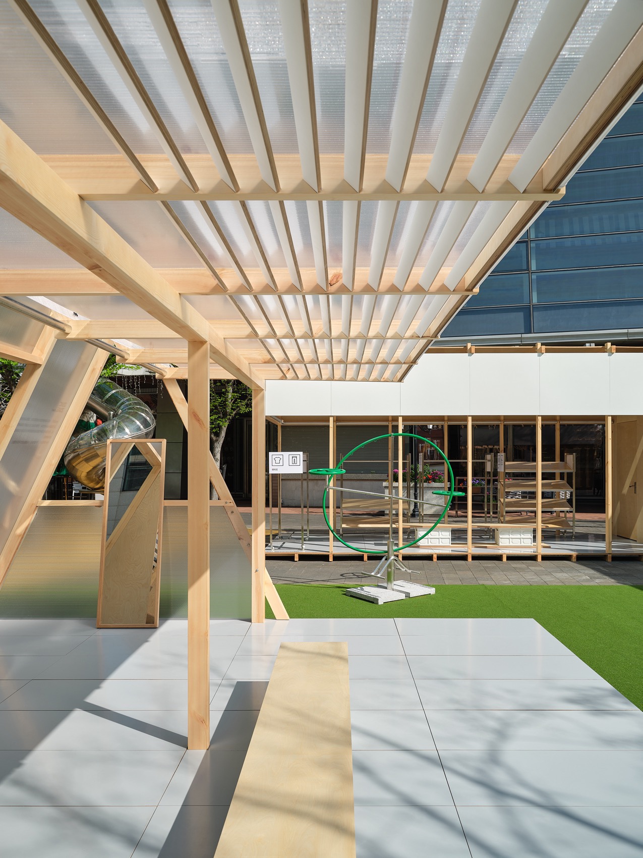 ZUCZUG Pop-Up Market by FLIP Studio - 谷德设计网