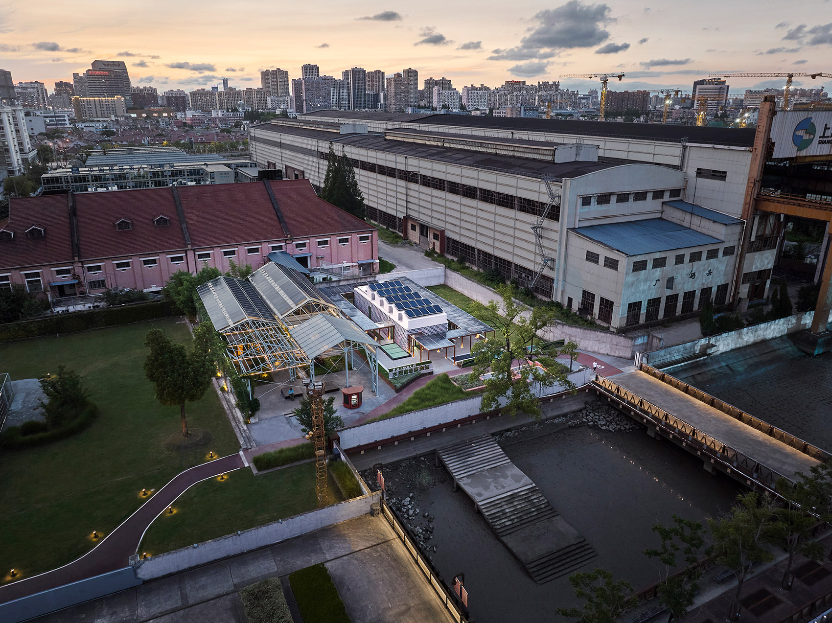 Huangpu River Yangpu Bridge Water Quality Automatic Monitoring Station Renovation by ATELIER L+ ...