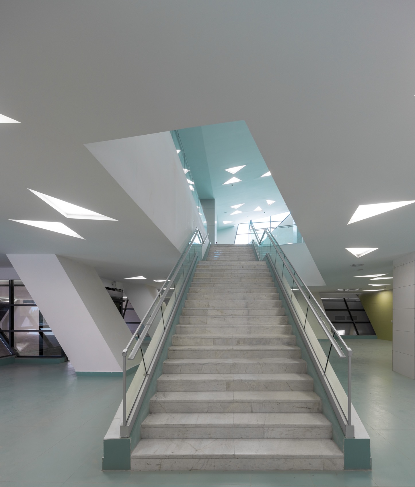 University of Semnan Auditorium and Library by New Wave Architecture ...