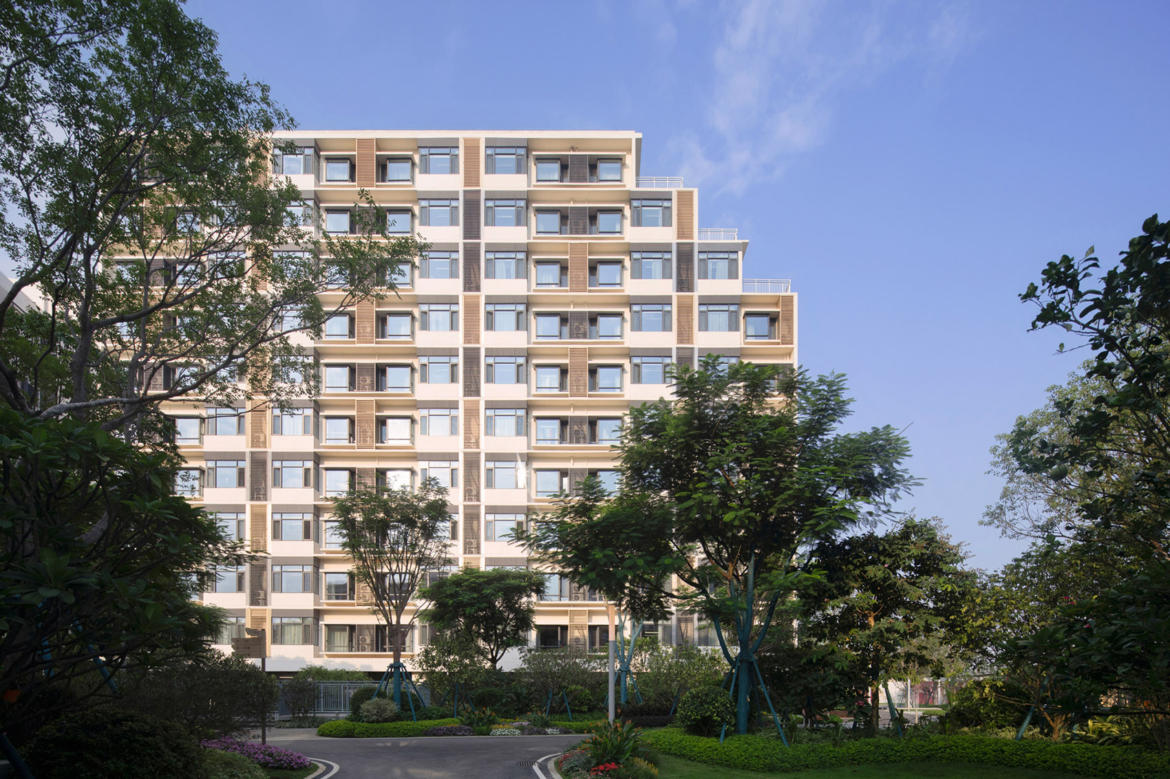 Gui Garden and Elderly Care Community Center by Sunlay Design + Fangwei ...