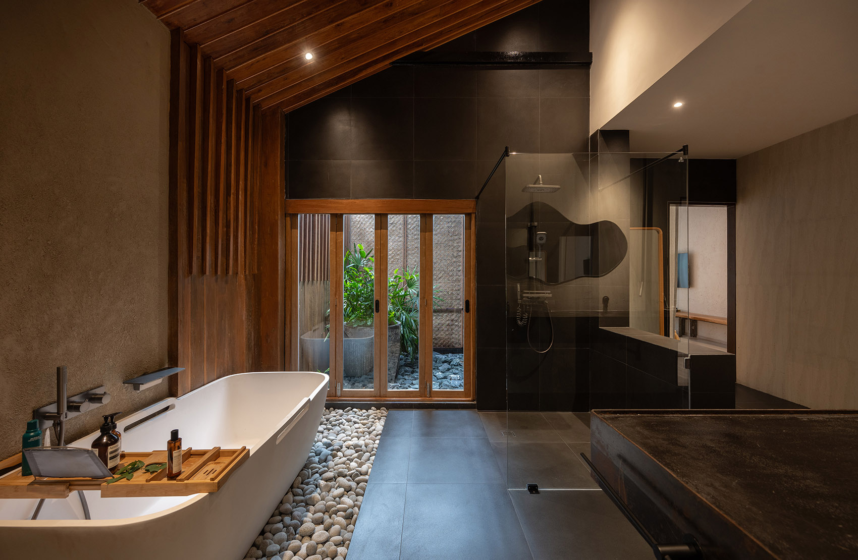 Baan Dam by Housescape Design Lab - 谷德设计网