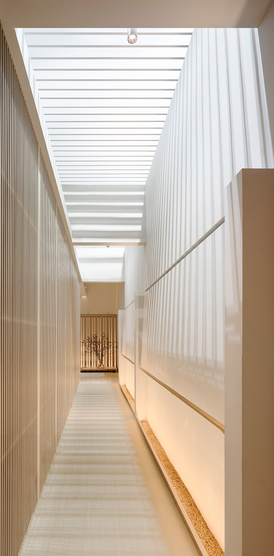 BORROW LIGHT -ABX Exhibition Hall by V2GETHER - 谷德设计网