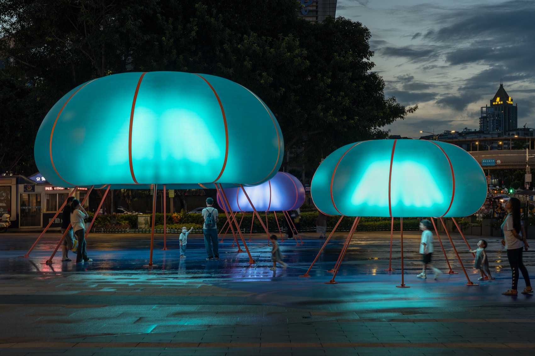 Public Art Installation “Floating Pavilion” by Daxing Jizi Design - 谷德设计网