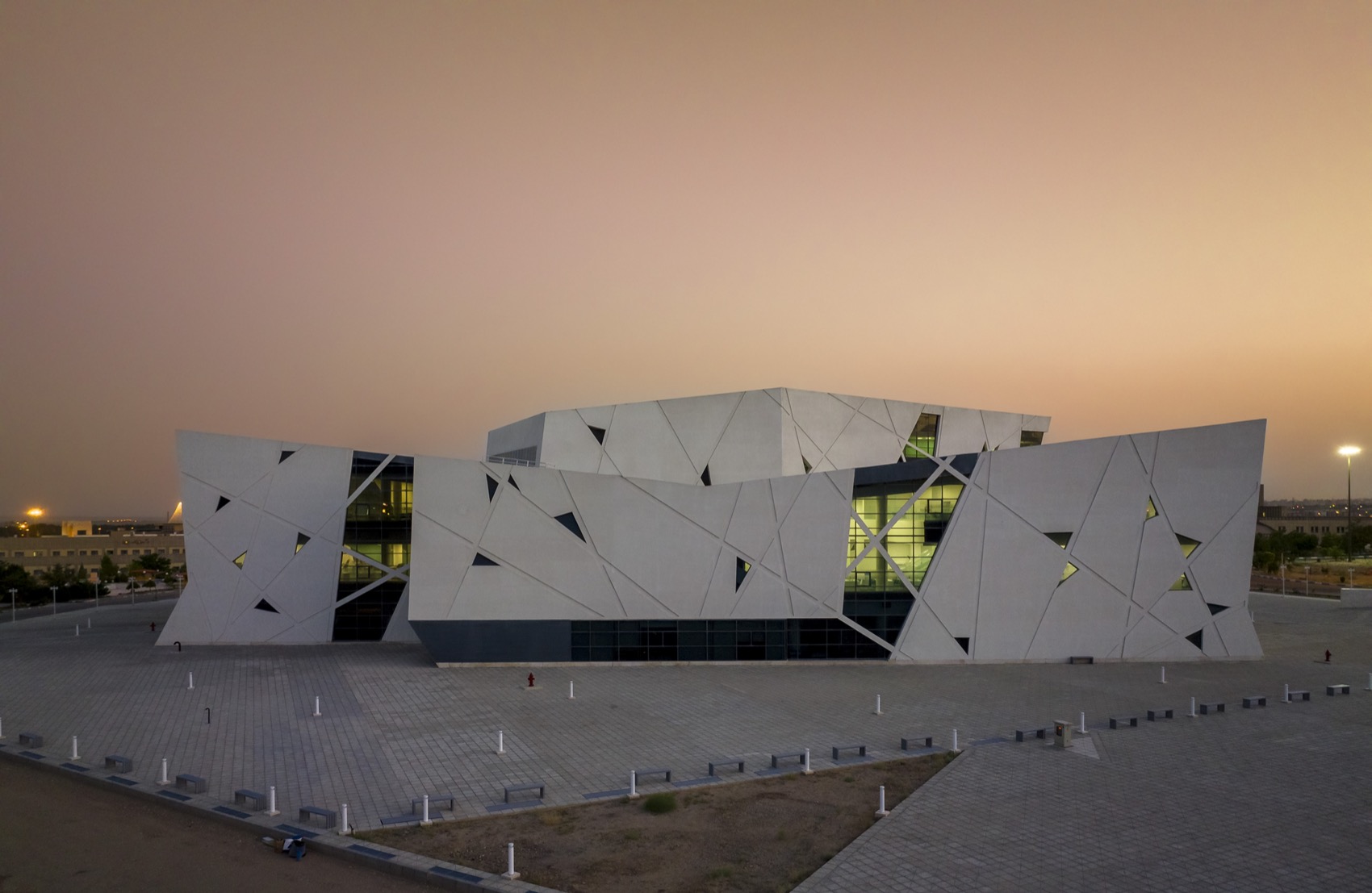 University of Semnan Auditorium and Library by New Wave Architecture ...
