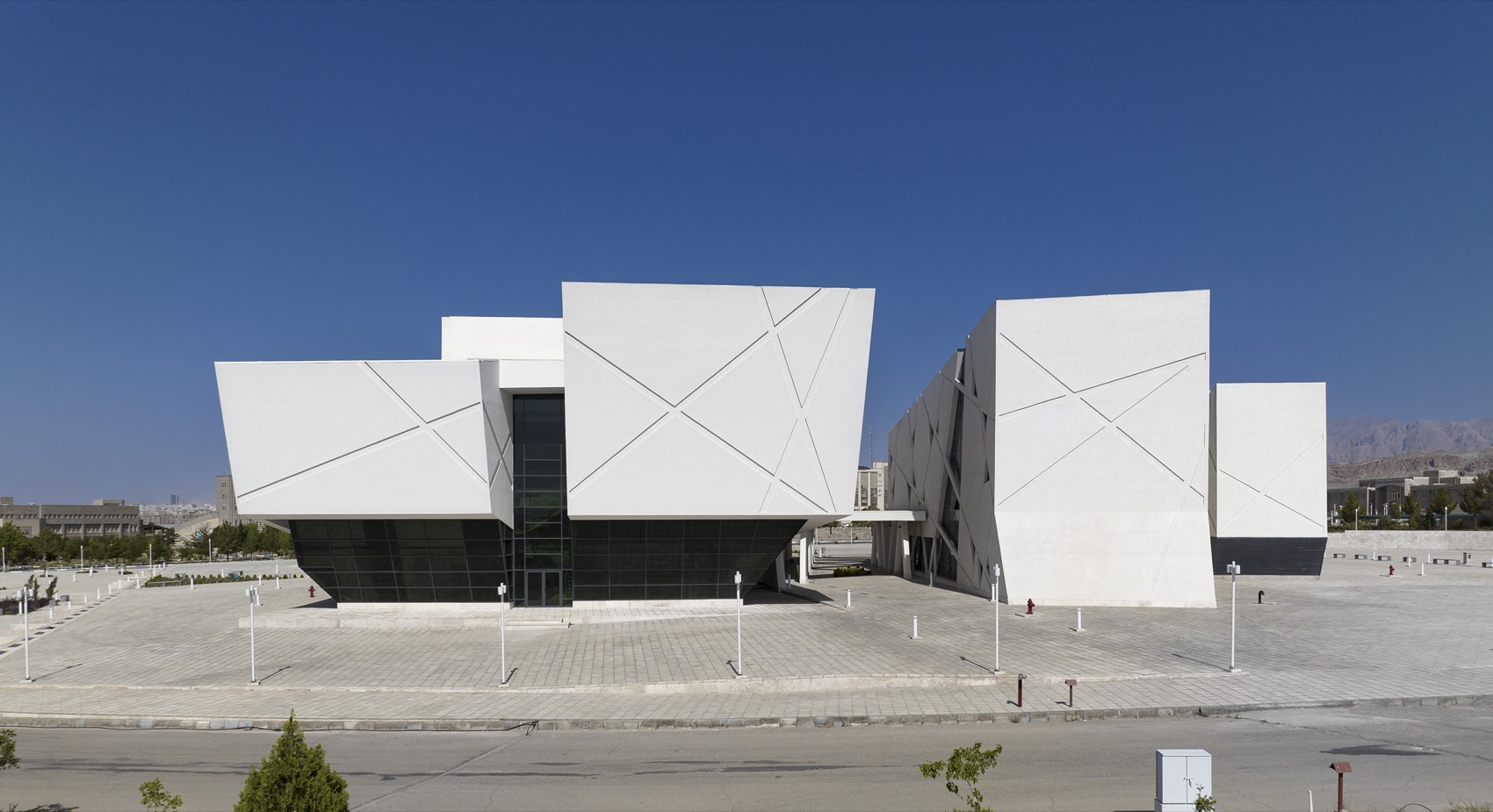 University of Semnan Auditorium and Library by New Wave Architecture ...