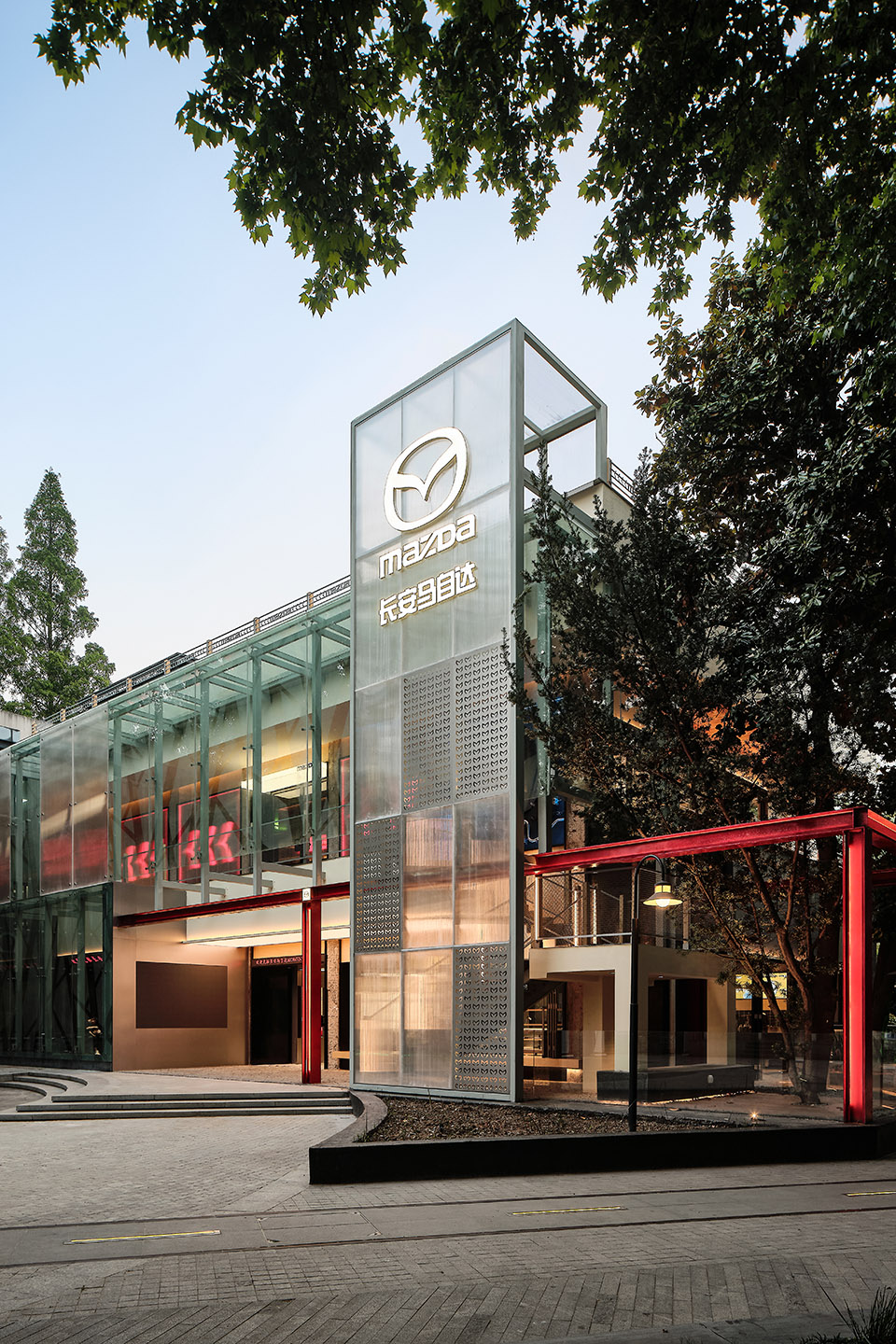 Mazda City Exhibition Hall, China by TURING DESIGN - 谷德设计网