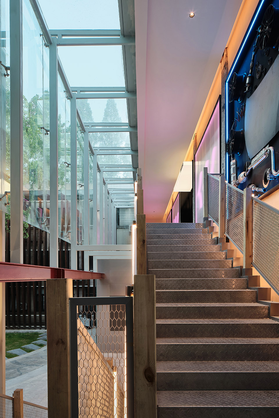 Mazda City Exhibition Hall, China by TURING DESIGN - 谷德设计网