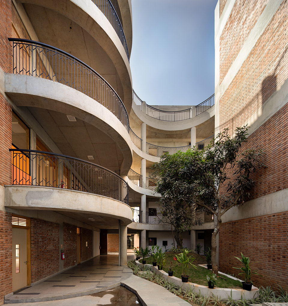 Euro School, Bannerghatta Bengaluru by Vijay Gupta Architects - 谷德设计网