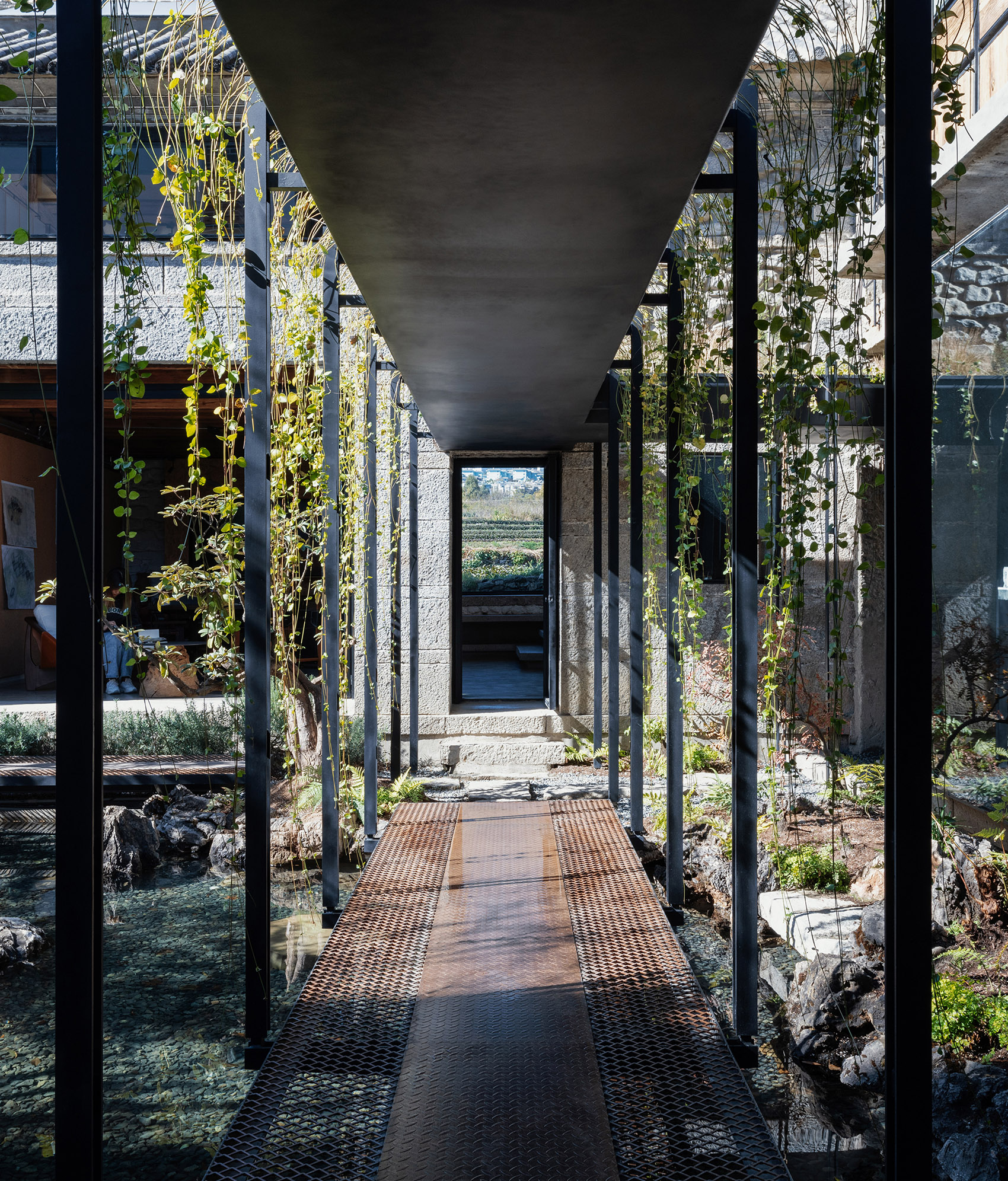 Ruins Cave Garden by ArCONNECT Architects - 谷德设计网