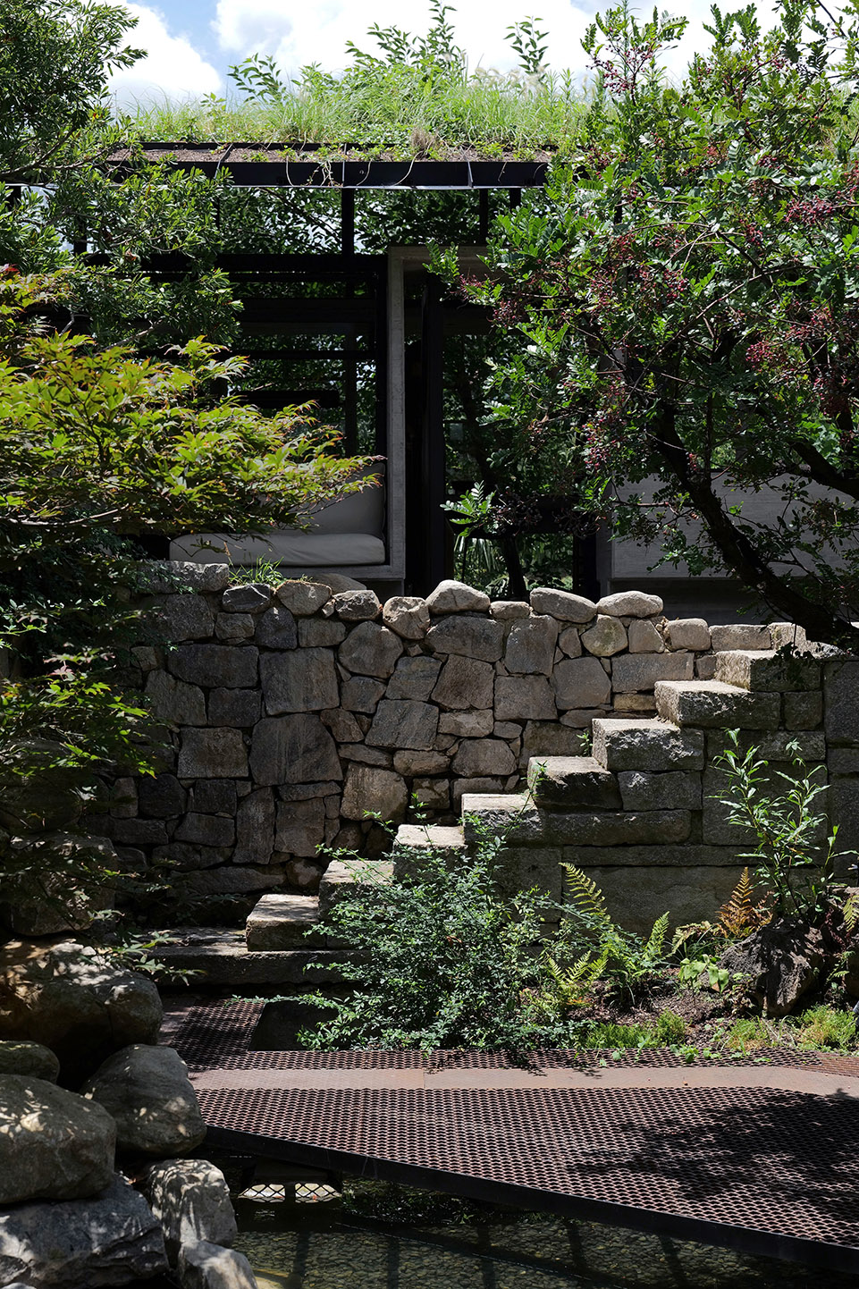 Ruins Cave Garden by ArCONNECT Architects - 谷德设计网