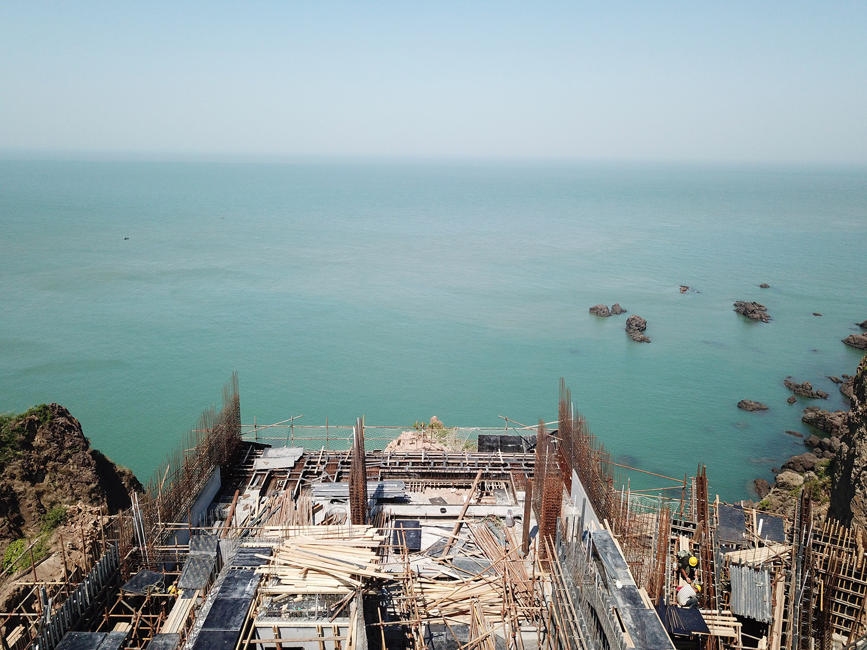 Cliff Café and Tower House by Trace Architecture Office (TAO) - 谷德设计网