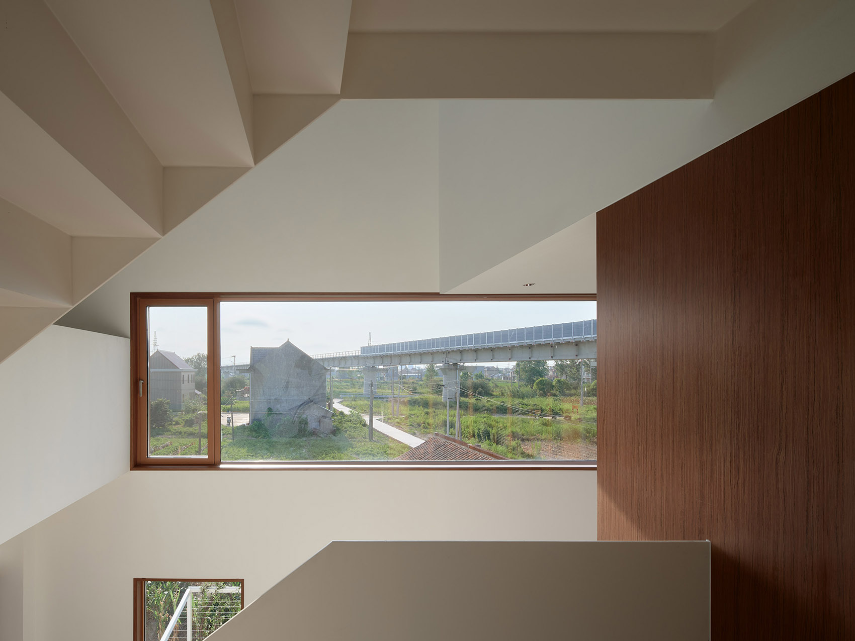 Crossing House by L&M Design Lab - 谷德设计网