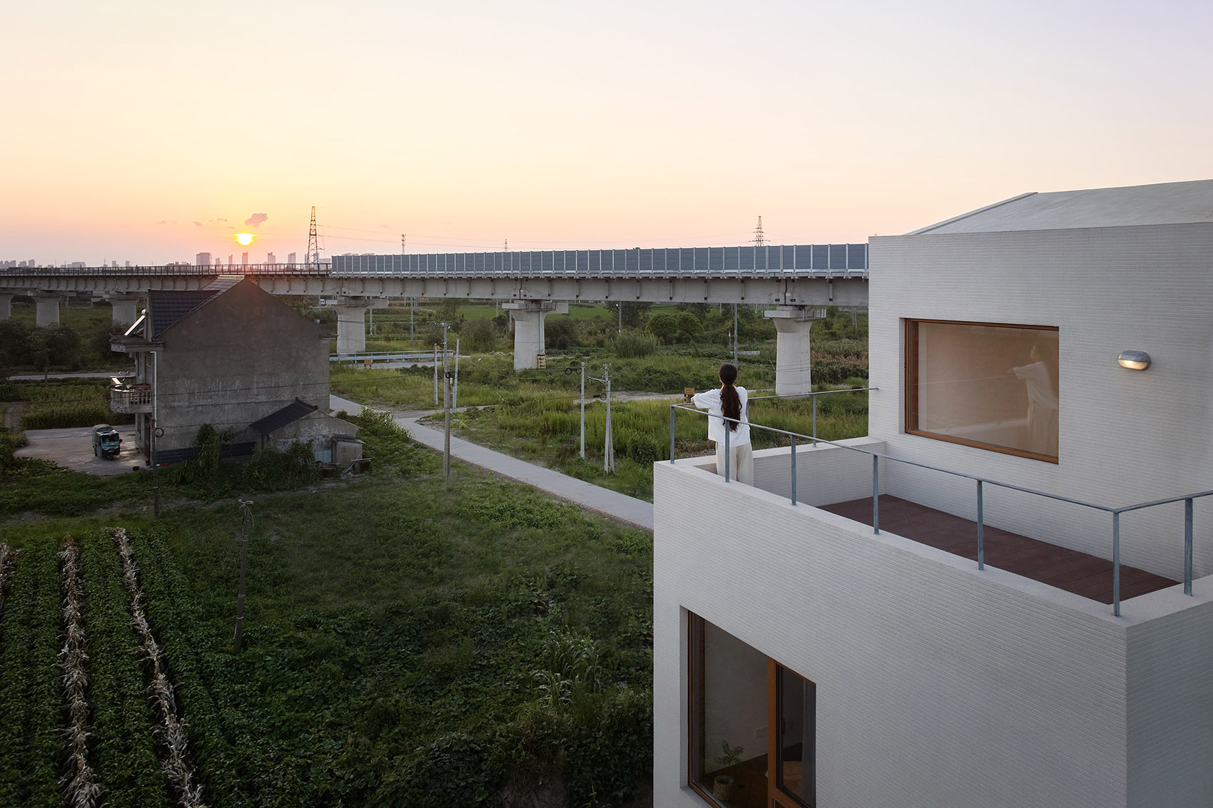 Crossing House by L&M Design Lab - 谷德设计网