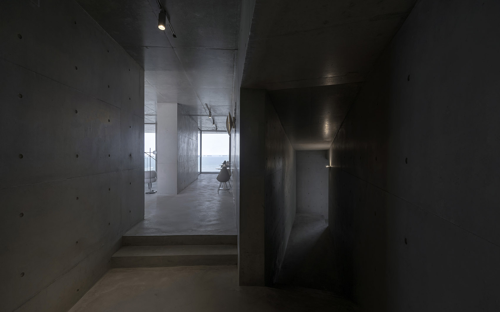 Cliff Café and Tower House by Trace Architecture Office (TAO) - 谷德设计网