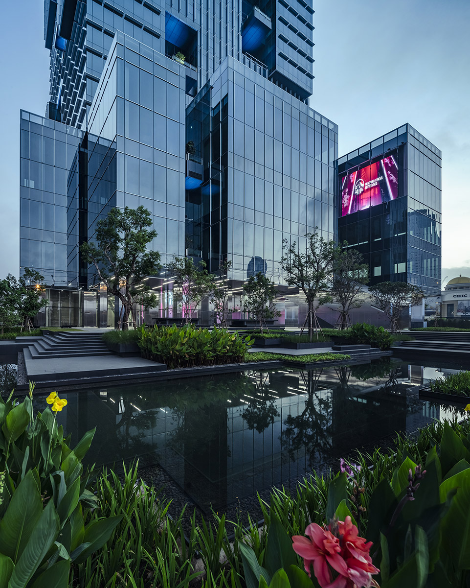 AIA East Gateway by Creative Crews - 谷德设计网