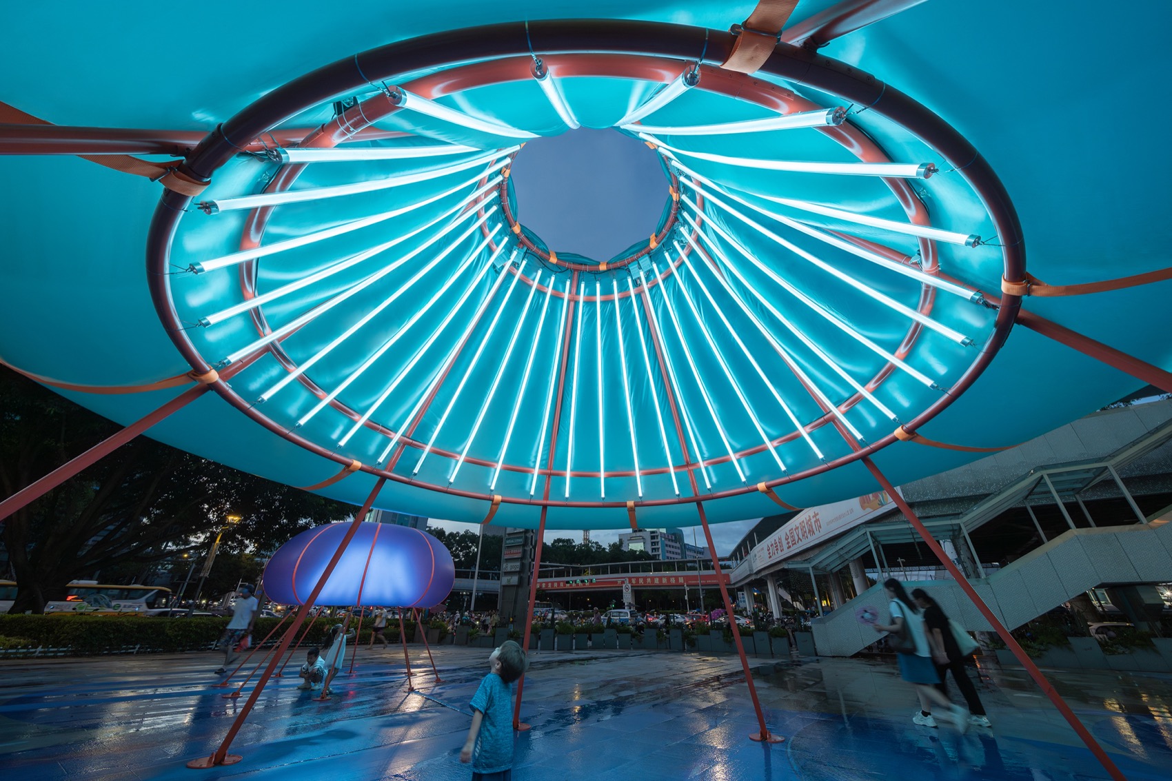 Public Art Installation “Floating Pavilion” by Daxing Jizi Design - 谷德设计网