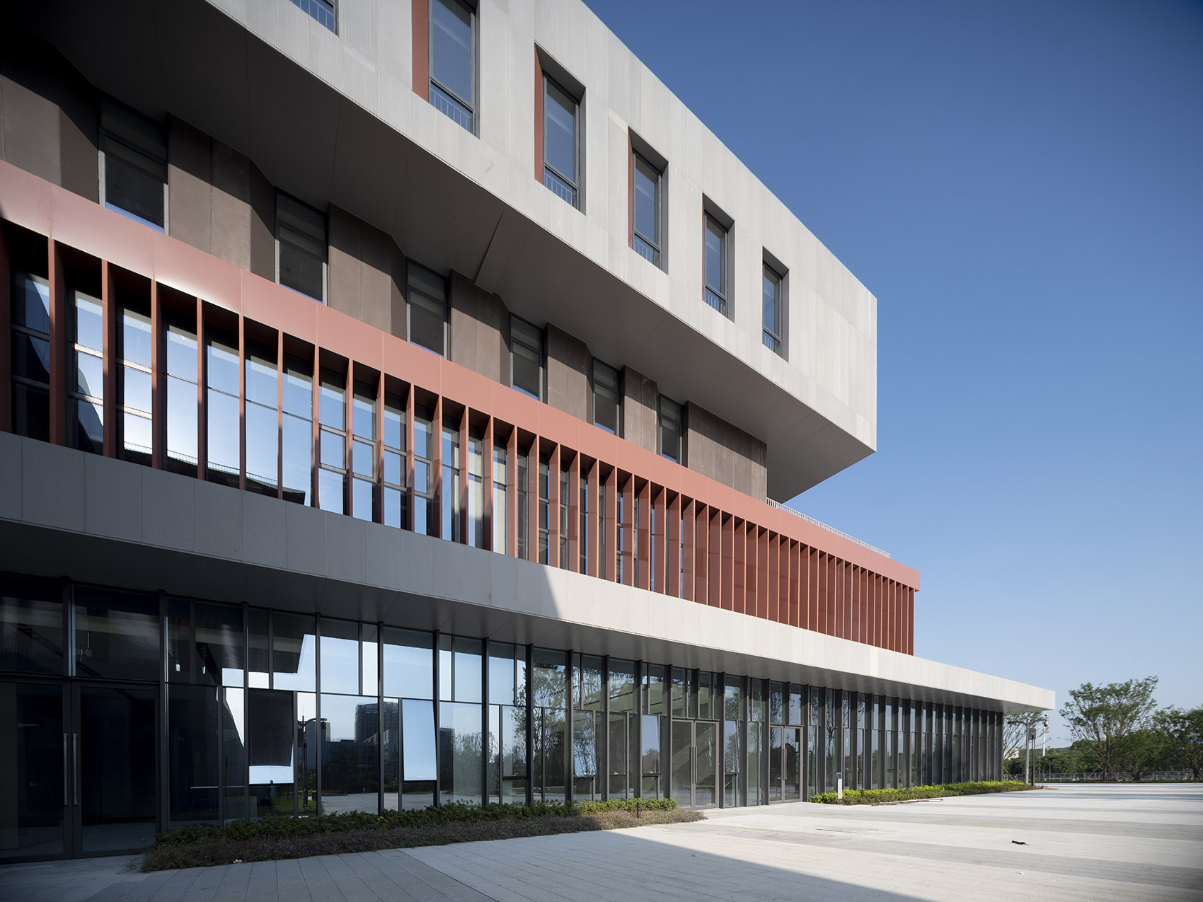 The Service Center and Administrative Center of Chengdu Universiade ...