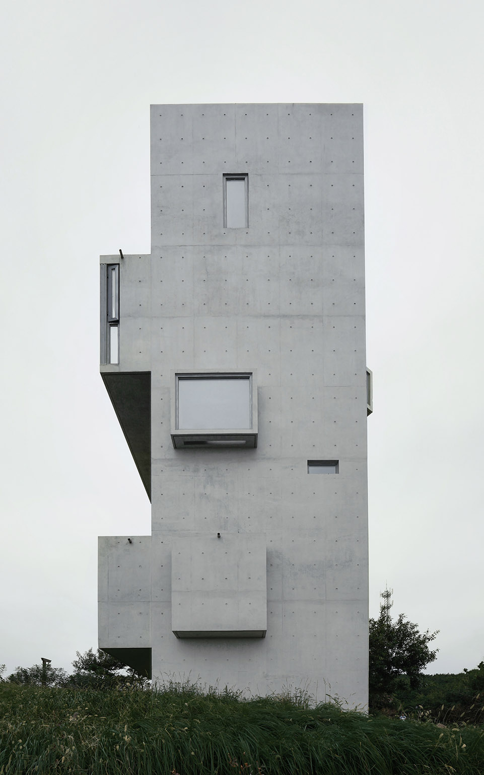 Cliff Café and Tower House by Trace Architecture Office (TAO) - 谷德设计网