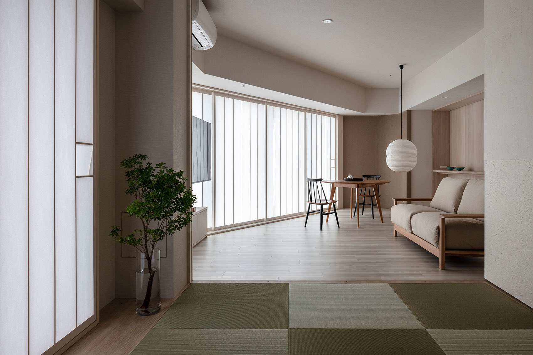 Benten Apartment by Shimpei Oda Architect’s Office + Randi Marie Jensen ...