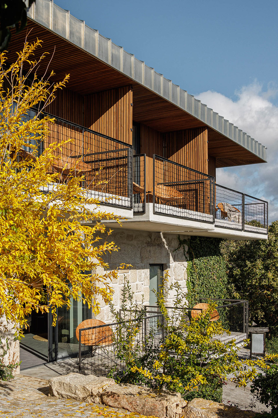 The Vagar – Country House by David Bilo + Filipe Pina - 谷德设计网