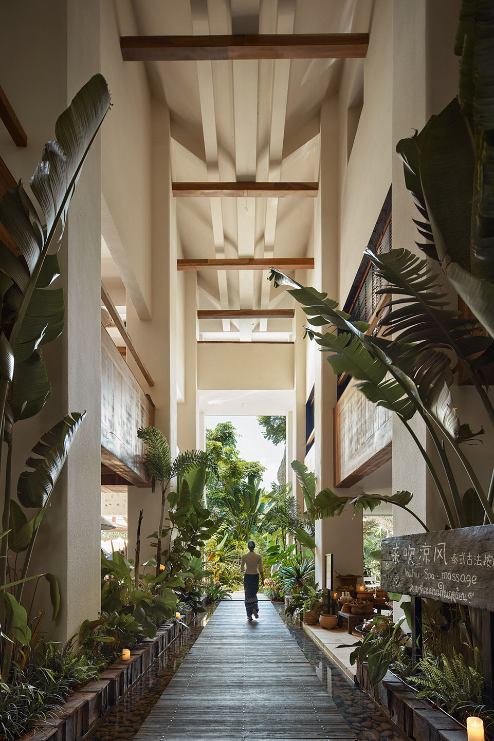 Chon Buri, China by Funs Design - 谷德设计网