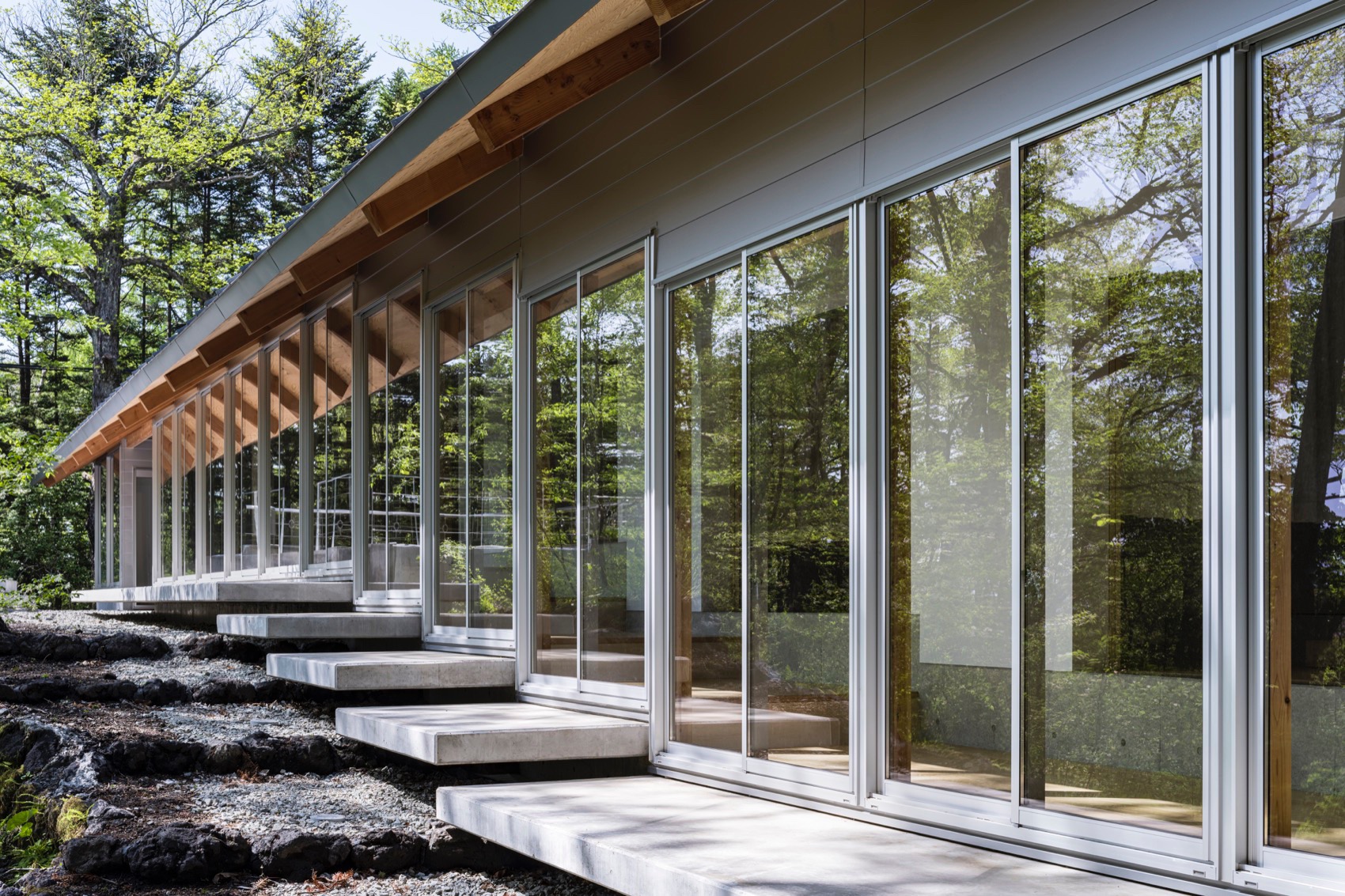 Places in Karuizawa by Takahiro Endo Architects Office - 谷德设计网