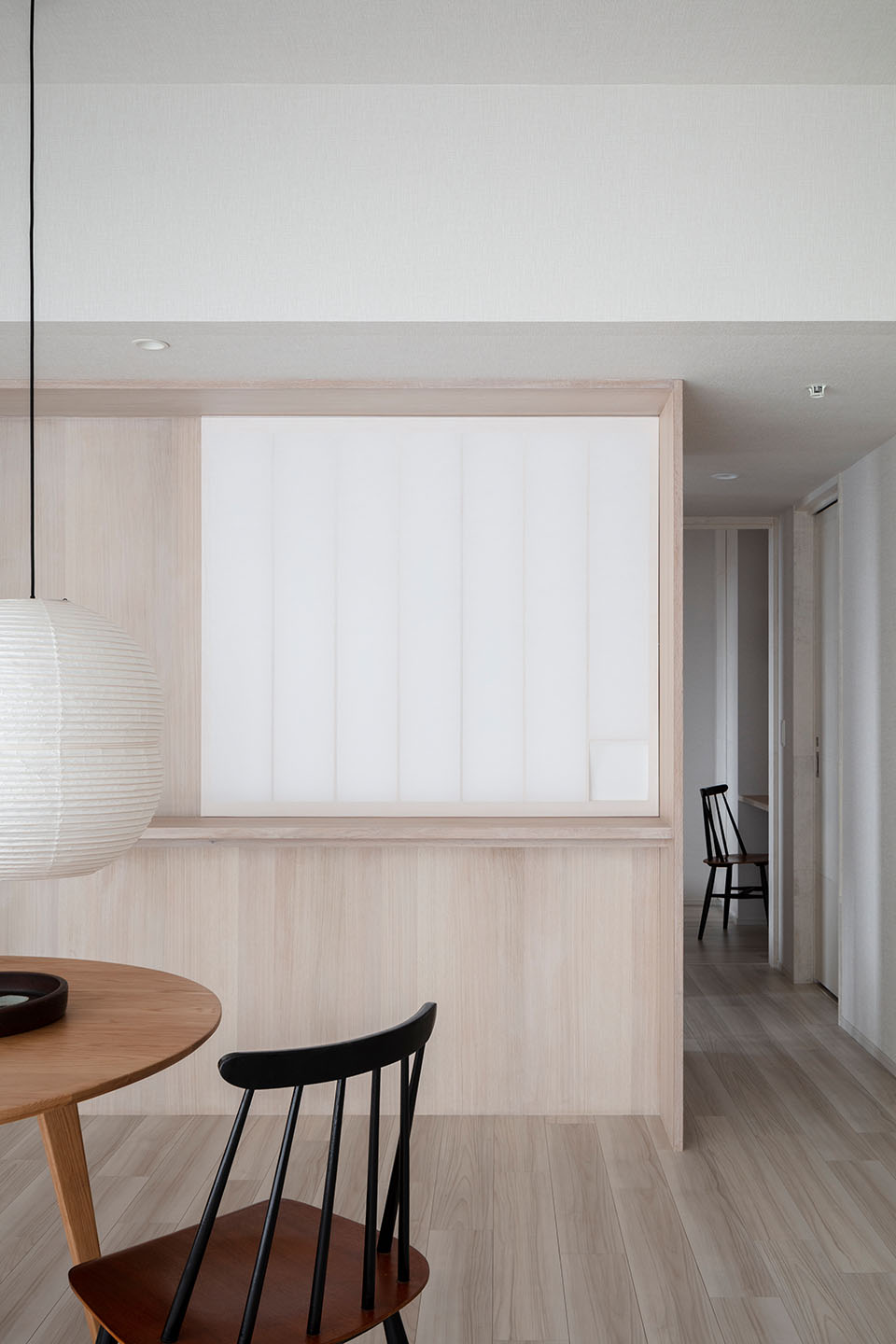 Benten Apartment by Shimpei Oda Architect’s Office + Randi Marie Jensen ...