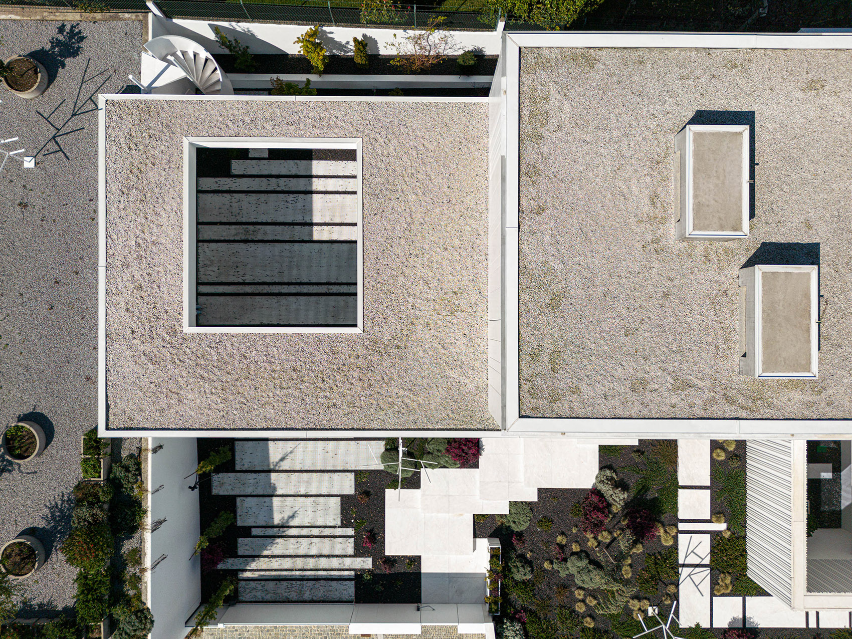 RiscoWhite by Risco Singular - 谷德设计网