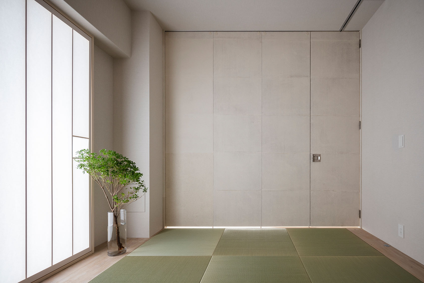 Benten Apartment by Shimpei Oda Architect’s Office + Randi Marie Jensen ...