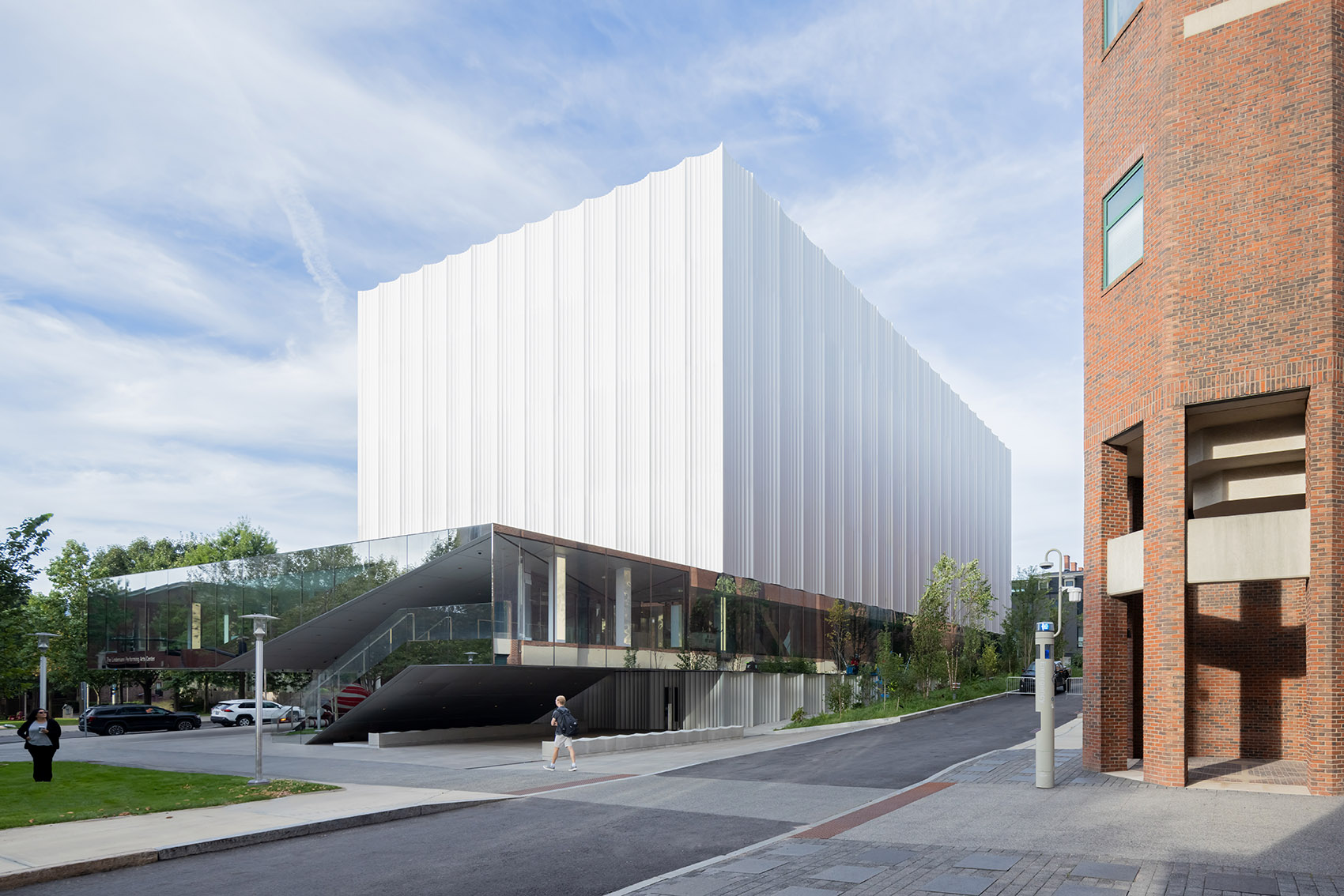 The Lindemann Performing Arts Center by REX - 谷德设计网