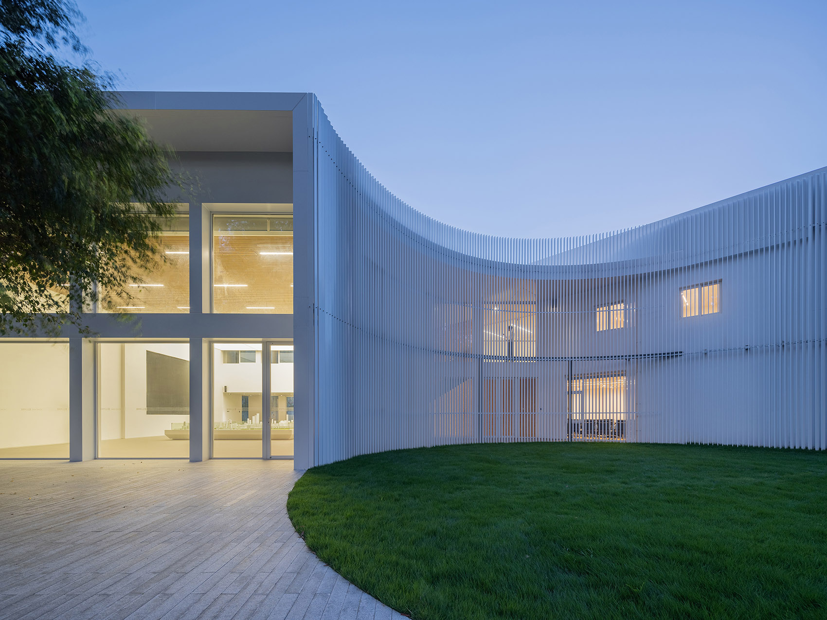 Shenzhen Central Park Construction Command Center, China by ATELIER XI ...