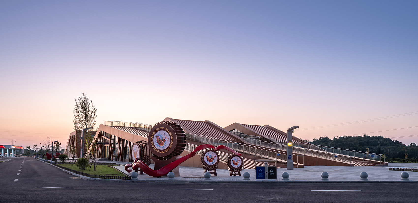 Miluo Highway Service Center, China by Hunan Provincial Communications ...