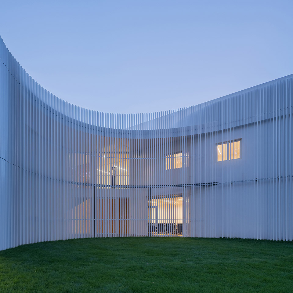 Shenzhen Central Park Construction Command Center, China by ATELIER XI ...