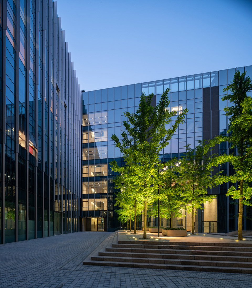 Landscape architecture design of Lei Shing Hong Center, Beijing by R ...