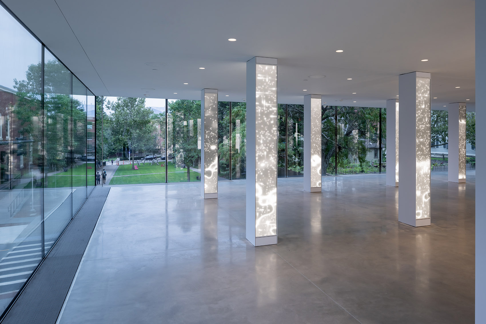 The Lindemann Performing Arts Center by REX - 谷德设计网