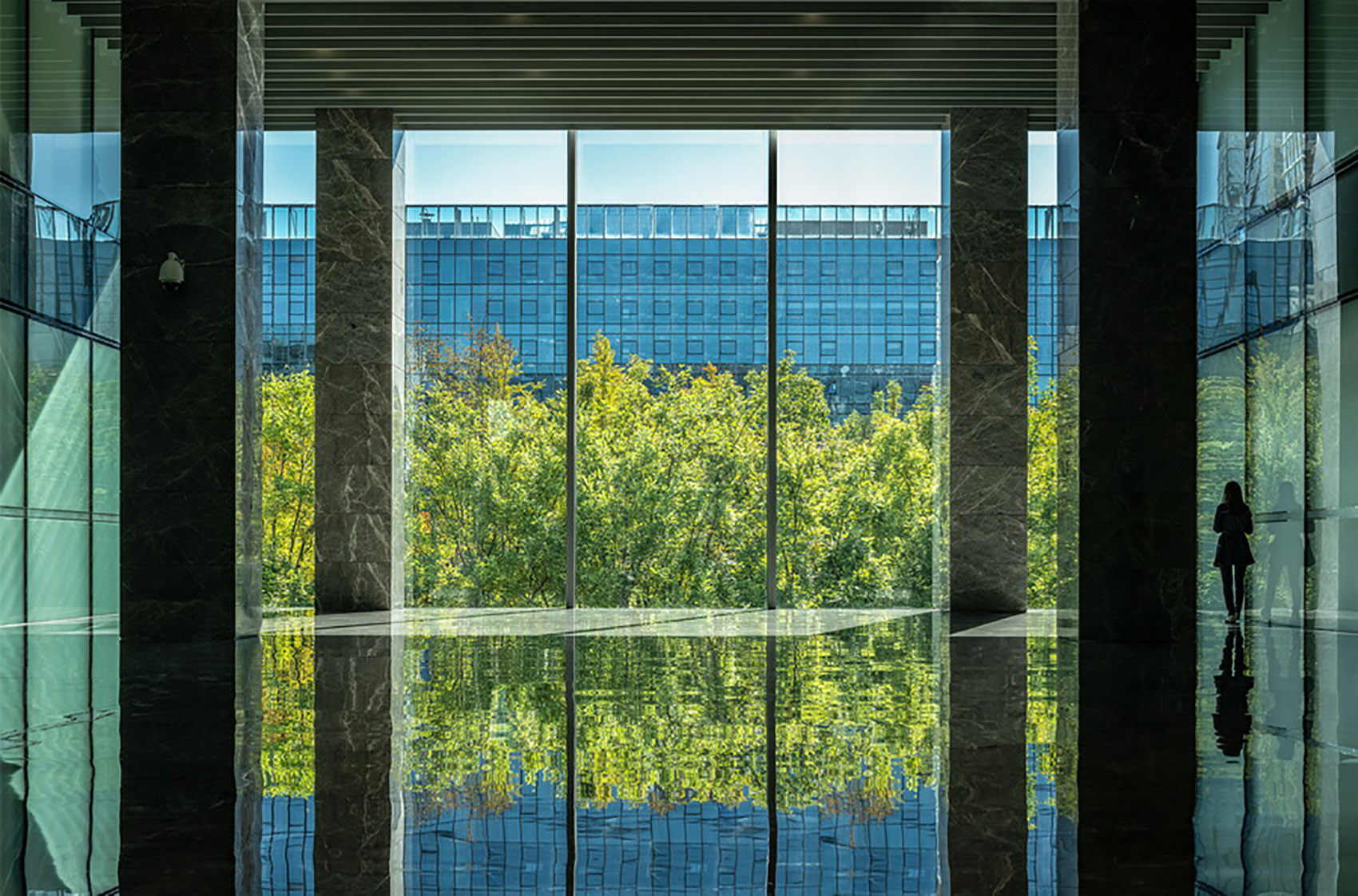 Landscape architecture design of Lei Shing Hong Center, Beijing by R ...