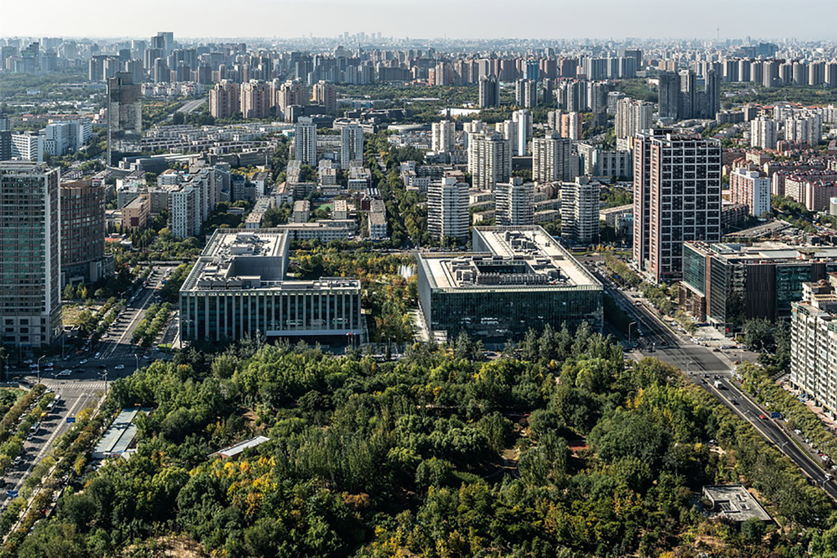 Landscape architecture design of Lei Shing Hong Center, Beijing by R ...