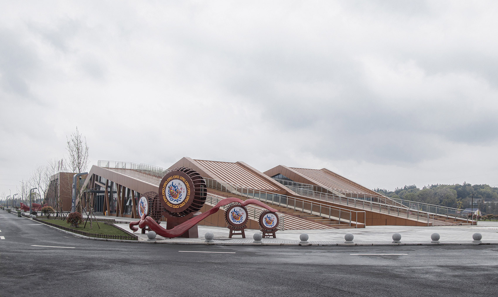 Miluo Highway Service Center, China by Hunan Provincial Communications ...