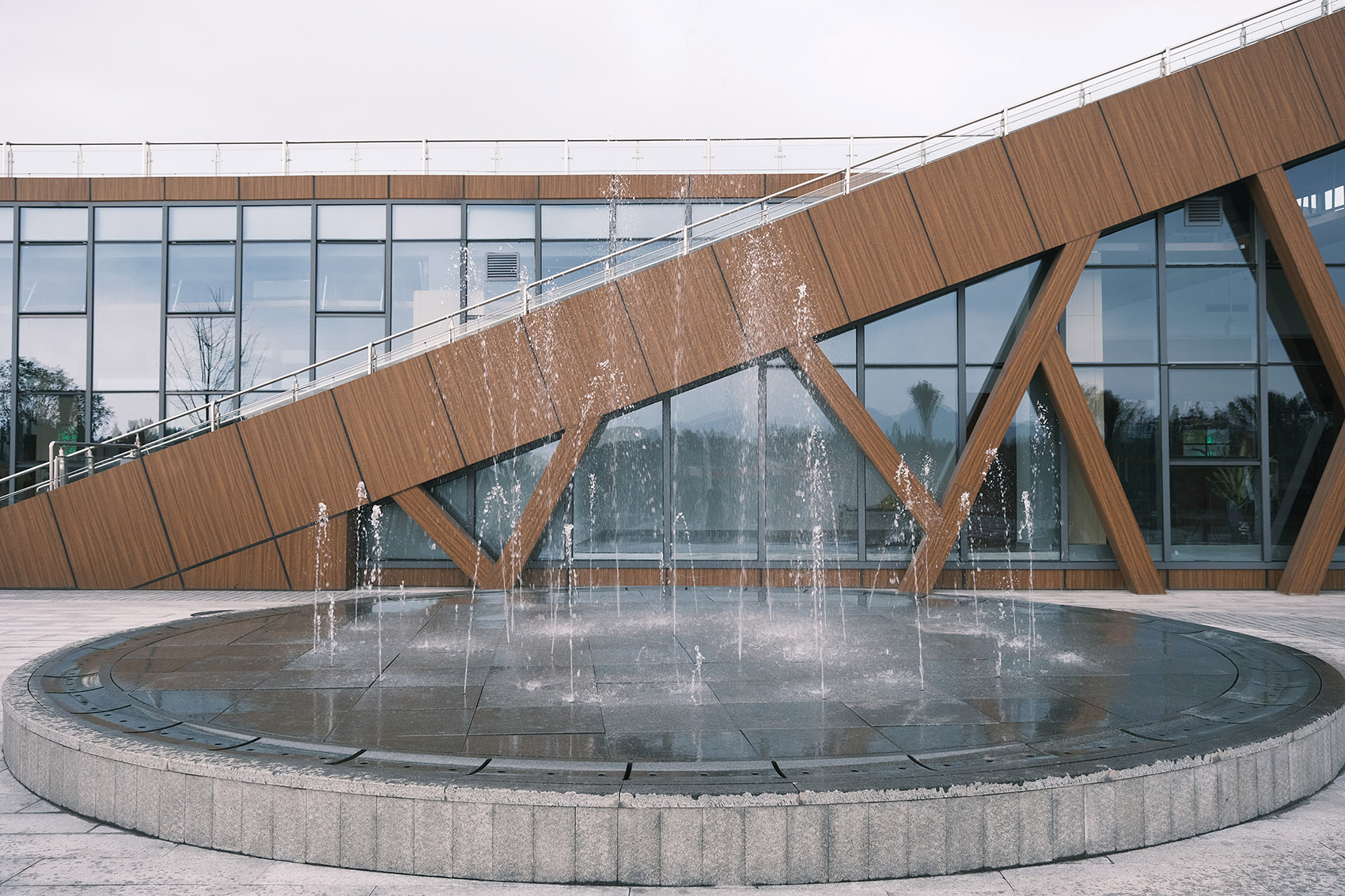 Miluo Highway Service Center, China by Hunan Provincial Communications ...