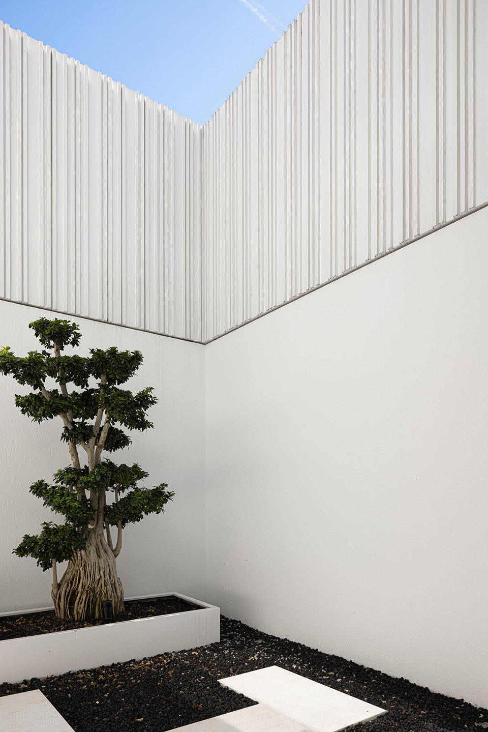 RiscoWhite by Risco Singular - 谷德设计网