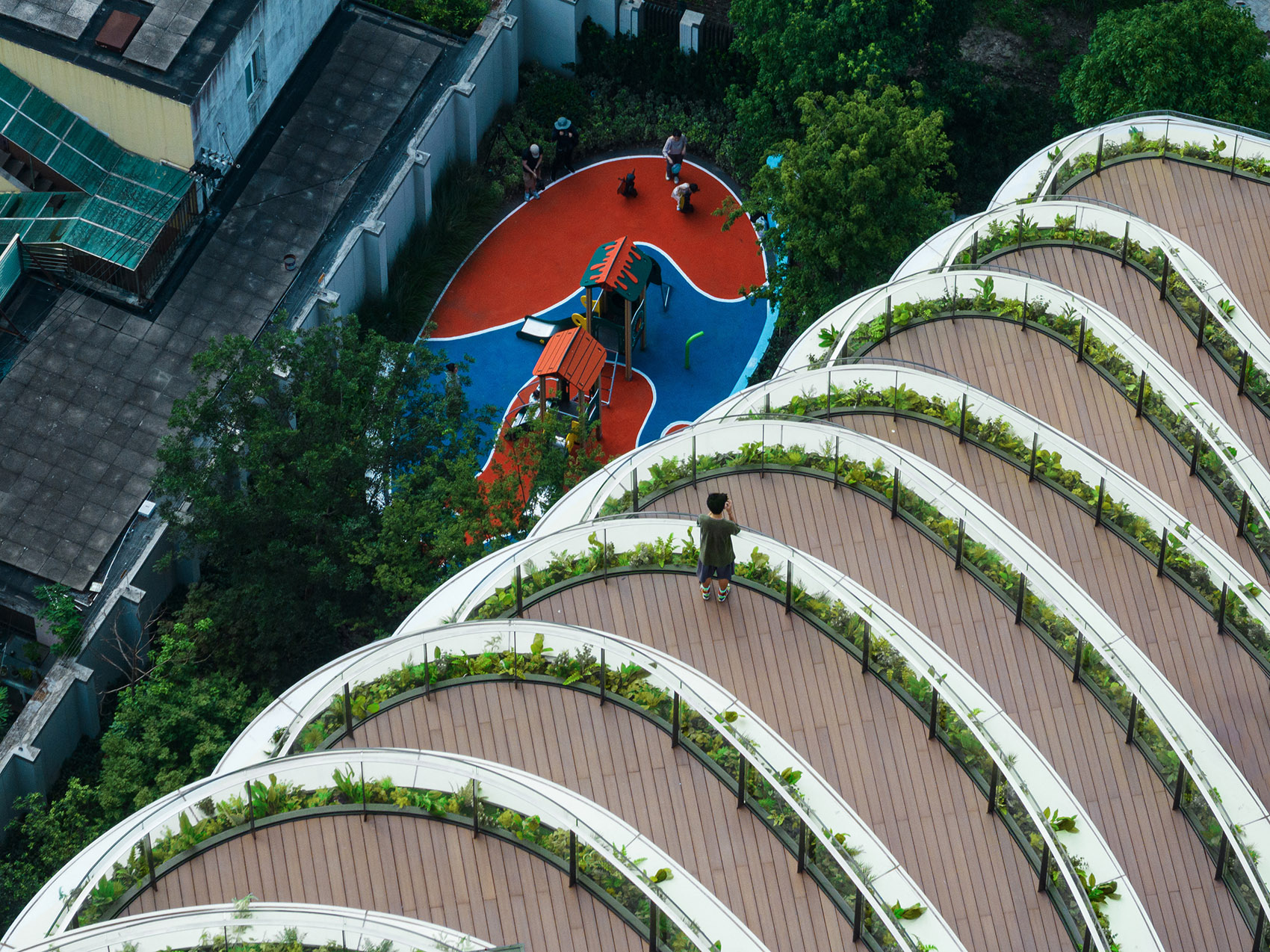 K. Wah Riverside E18 Residence in Pudong, Shanghai by Atelier Ping Jiang, EID Arch + Tianhua ...