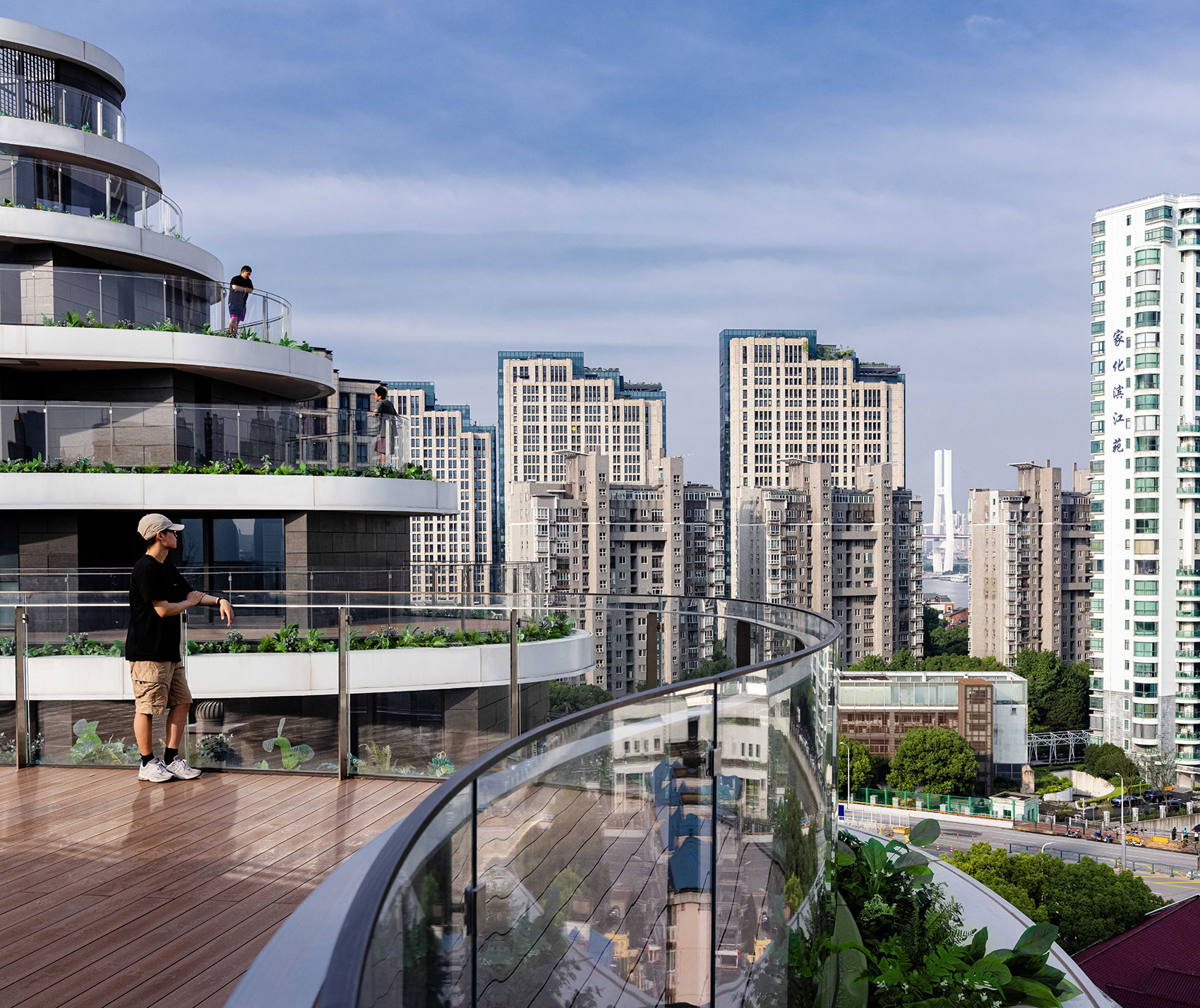 K. Wah Riverside E18 Residence in Pudong, Shanghai by Atelier Ping Jiang, EID Arch + Tianhua ...